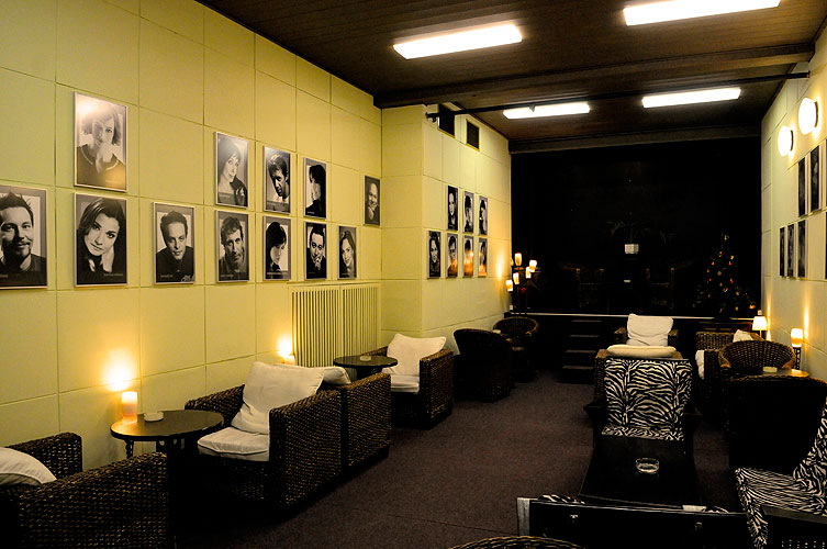 Divadlo Palace ve fotogalerii